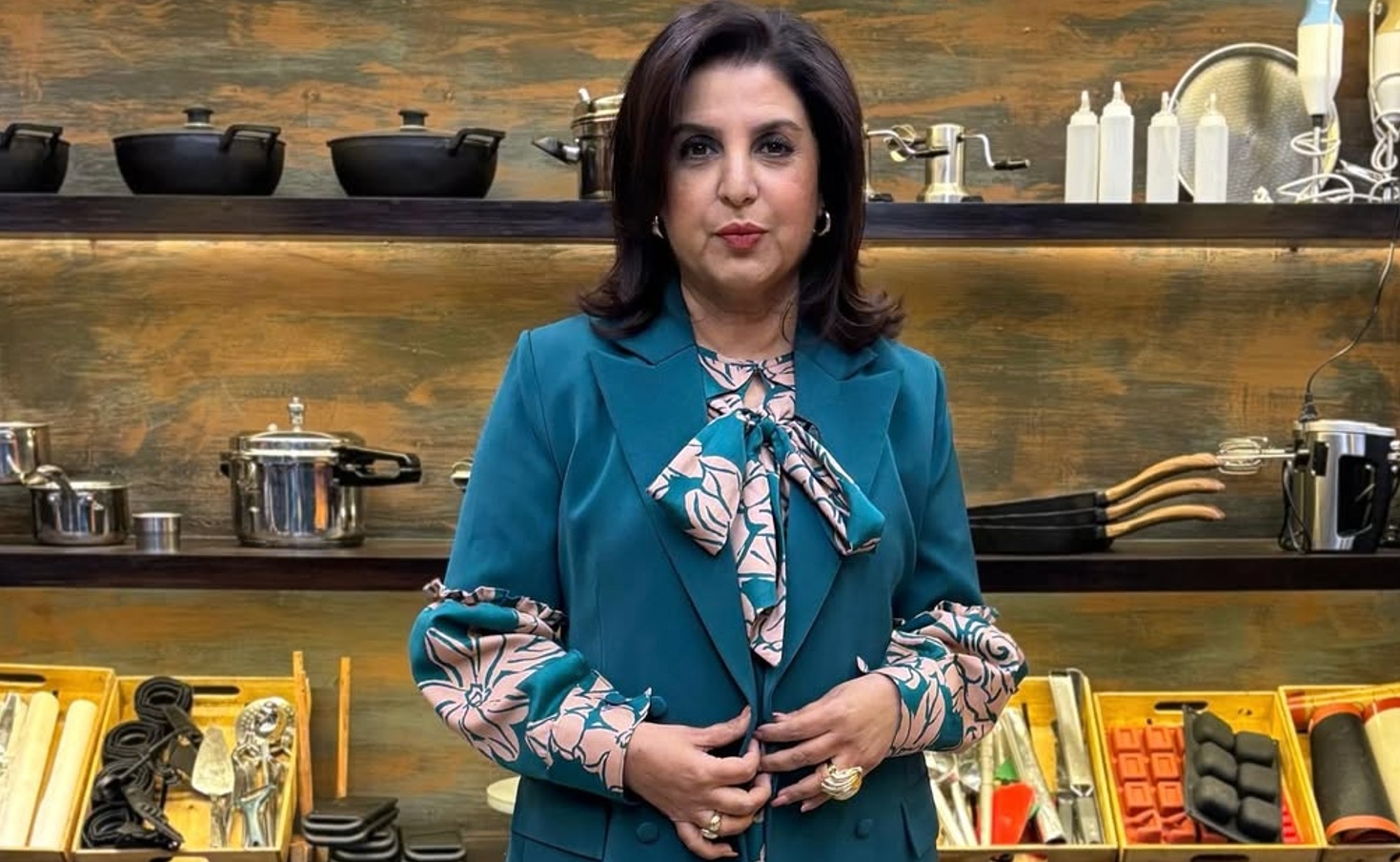 Farah Khan shares clip from early days as background dancer in 1987