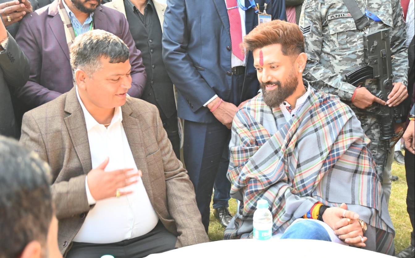 Chirag Paswan targets Oppn, questions Tejashwi's silence and Congress ...